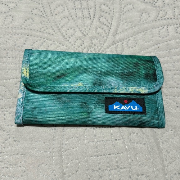 Kavu | Bags | Kavu Wallet | Poshmark